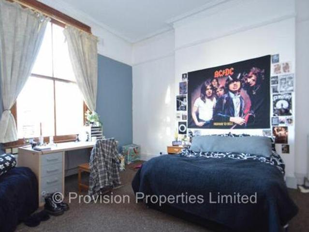 11 Bedroom End Of Terrace House For Rent In Hyde Park, Leeds