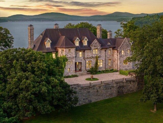 11 bedroom, Ferrisburgh VT 05456 LS102798476