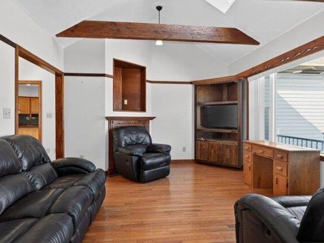 11 bedroom, Hudson MA 01749 102826656