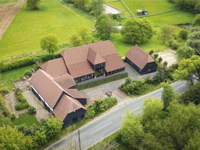 11 Bedroom House Braintree Essex 101059858