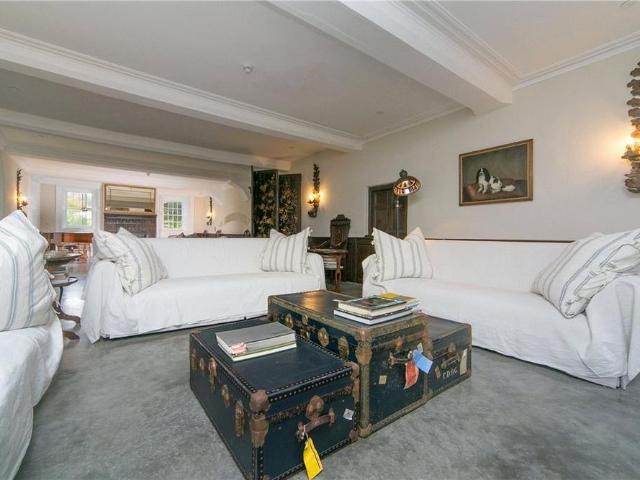 11 bedroom house to rent