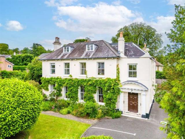 11 Bedroom House