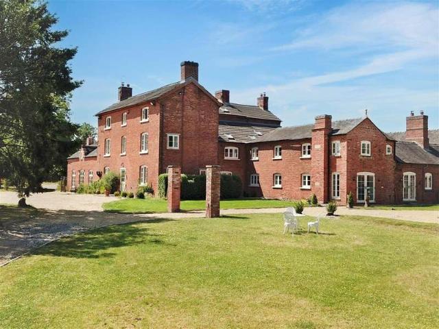 11 Bedroom Land Commercial