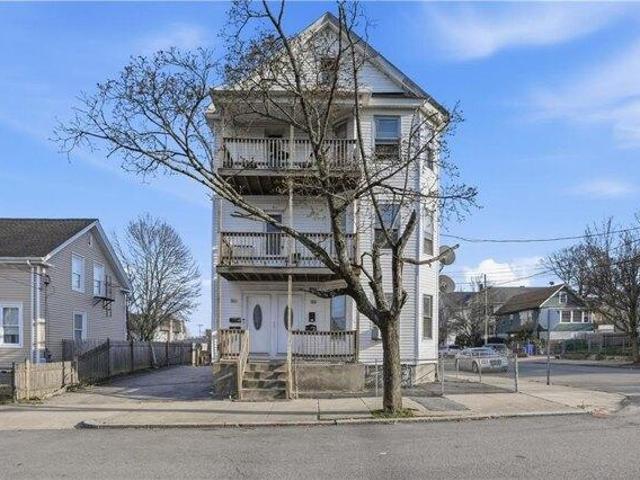 11 bedroom, Pawtucket RI 02860 LS102061469