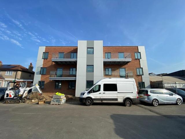 11 bedroom property with land for sale