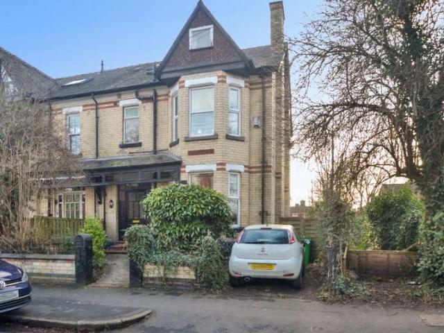 11 Bedroom Semi Detached House