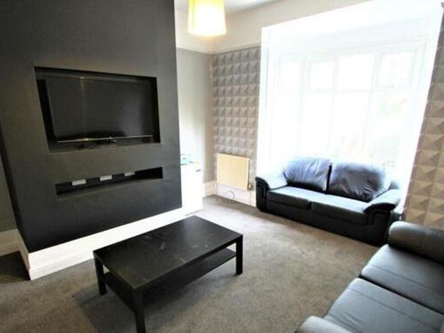 11 Bedroom Terraced House For Rent In Hyde Park, Leeds