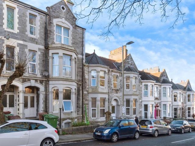 11 bedroom terraced house for sale