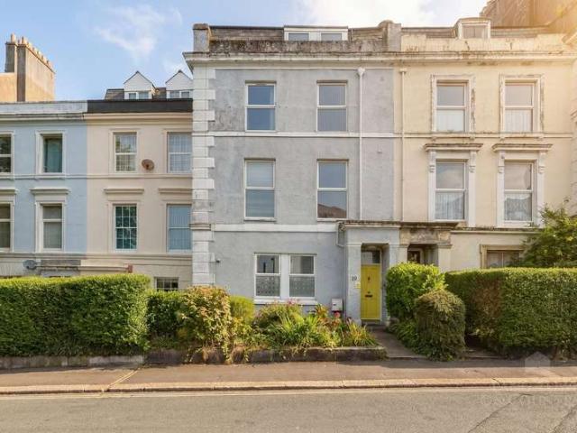 11 Bedroom Terraced House