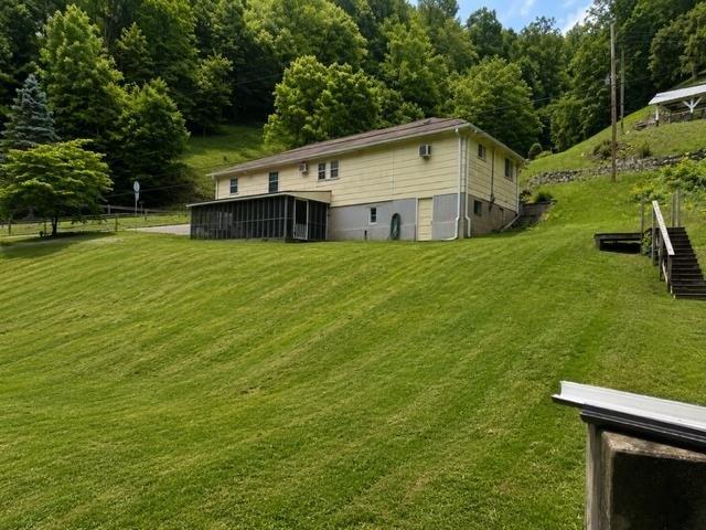11 Beech Creek Rd, Matewan, WV 25678