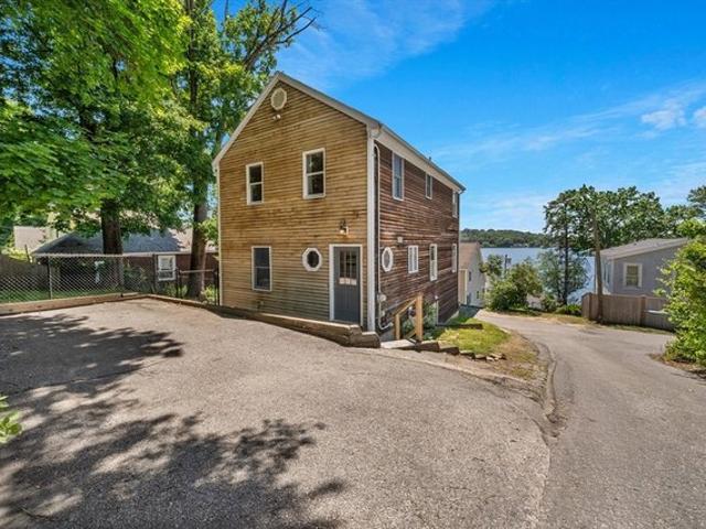 11 Beech Ln, Amesbury, MA 01913