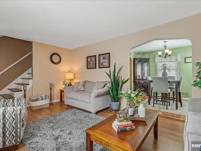 11 Beech St, Cedar Grove, NJ