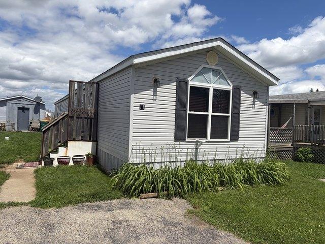 11 Beech St, Minooka, IL 60447