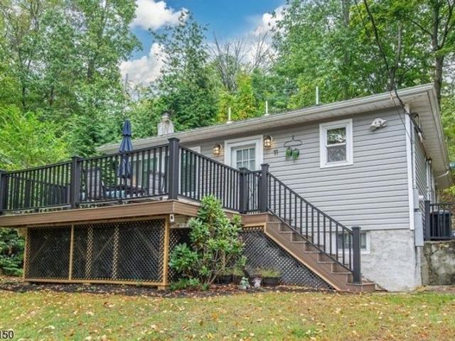 11 Bell Ct, Roxbury Township, NJ 07850