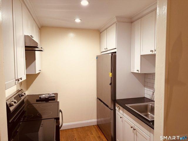11 Belltown Rd Apt 1, Stamford, CT 06905