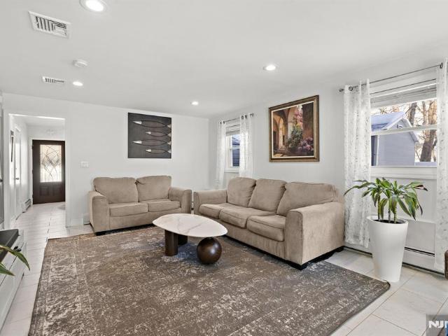 11 Belmont Avenue