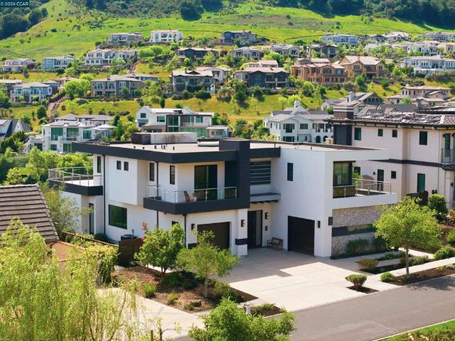 11 Bigleaf Road