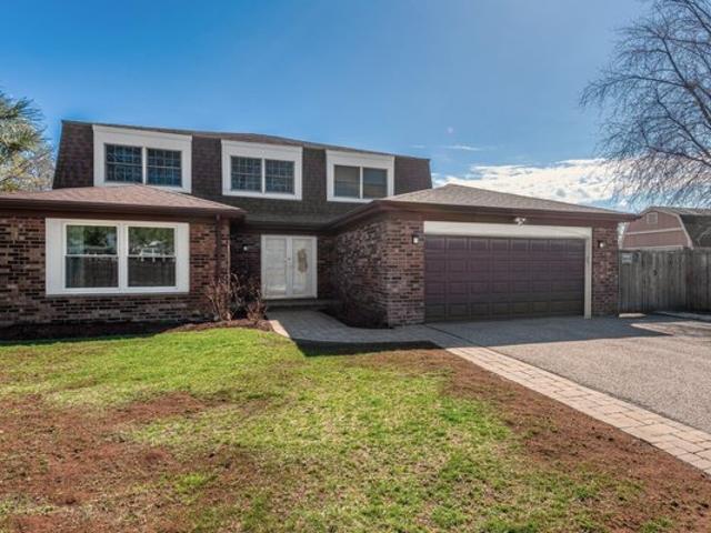 11 Birchwood Ave, Deerfield, IL 60015