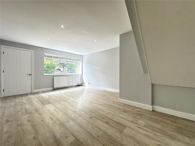 11, Birkdale Green, Leeds, West Yorkshire, LS17 7SP