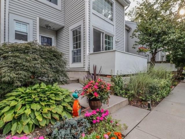 11 Borelle Sq, Sayreville, NJ 08859