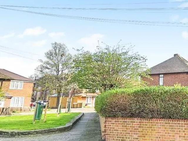 11 Bowman Avenue, London, E16 1LA, United Kingdom | 3 bed house for rent #168089830 | Rentberry