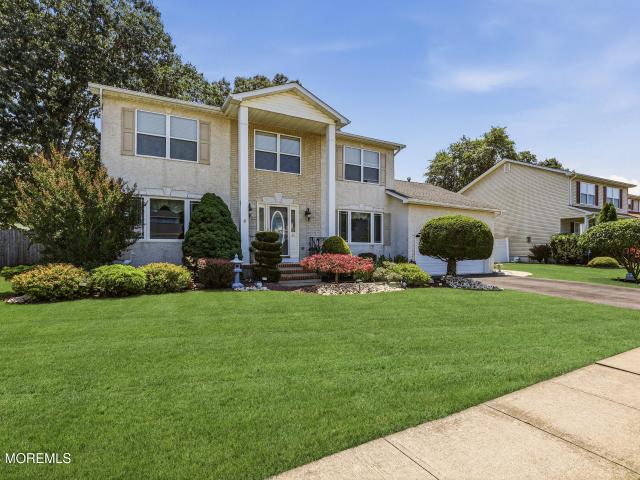 11 Bronia Street