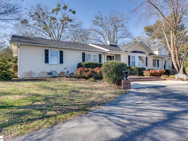 11 Briarwood Boulevard