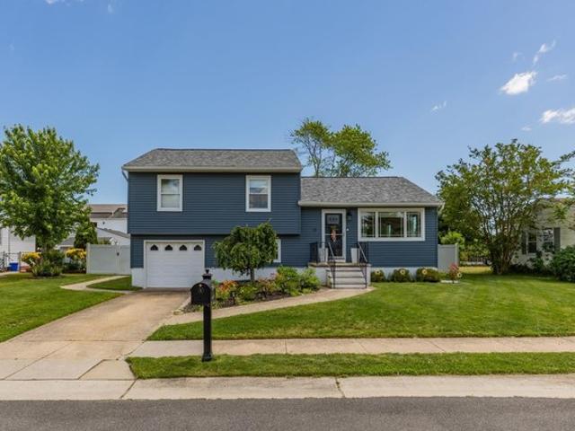 11 Bucknell Rd, Somers Point, NJ 08244