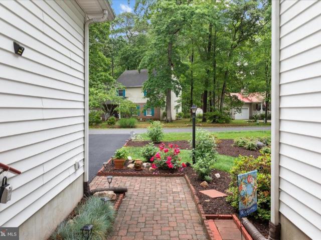 11 Burr Hill Drive