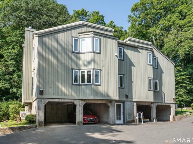 11 Byrne Ct Unit E1, Farmington, CT 06032