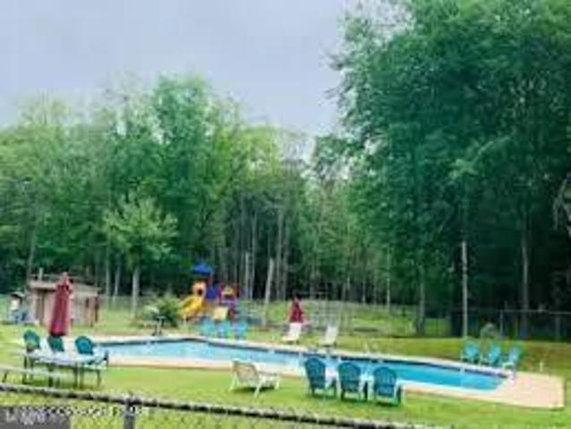 11 C Shade Tree Road