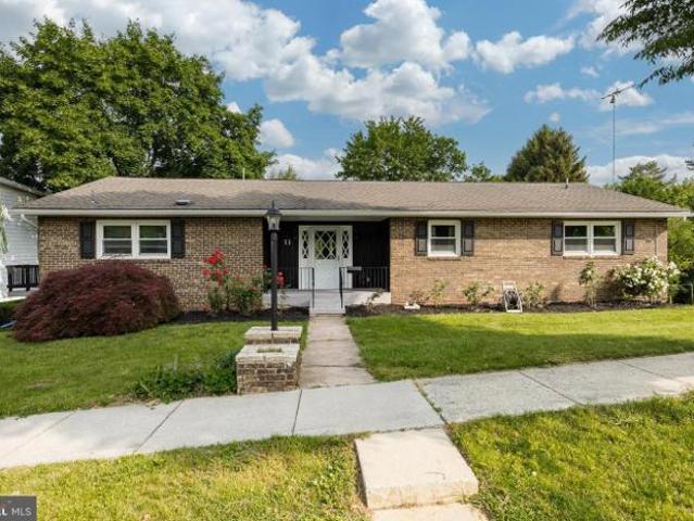 11 Cambridge Ave, Reading, PA 19609