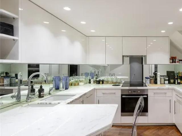 11 Cadogan Square, London, SW1X 0HT, United Kingdom | 3 bed duplex for rent #155205085 | Rentberry