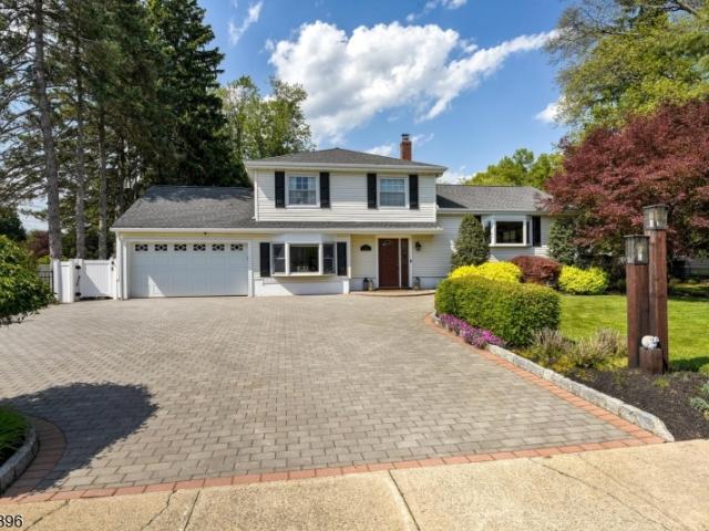 11 Carlisle Rd