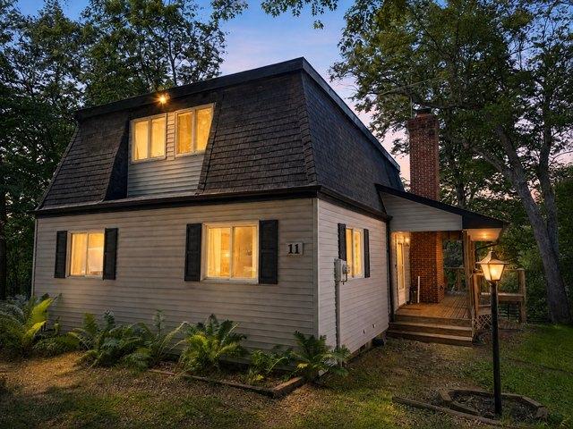 11 Chairtree Ct, Putnam, IL 61560