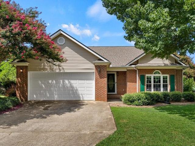 11 Cherry Cove Ln, Taylors, SC 29687