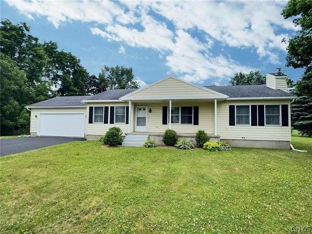 11 Cherry Ln, Cortland, NY 13045