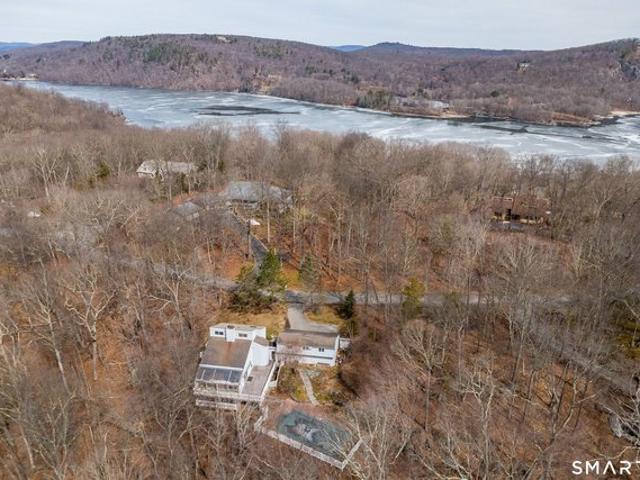 11 Chestnut Hill Rd, Sherman, CT 06784
