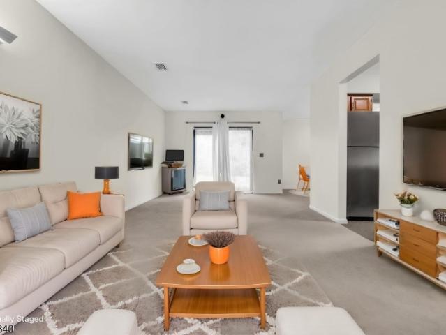 11 Cindy Ct