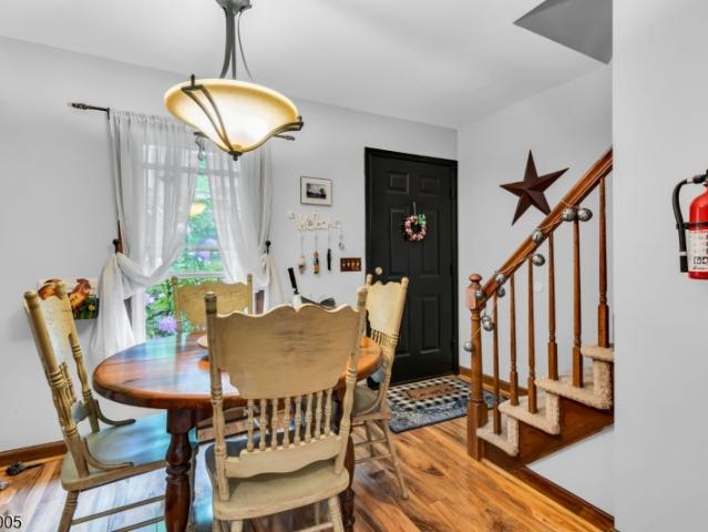11 Colonial Ct # 11