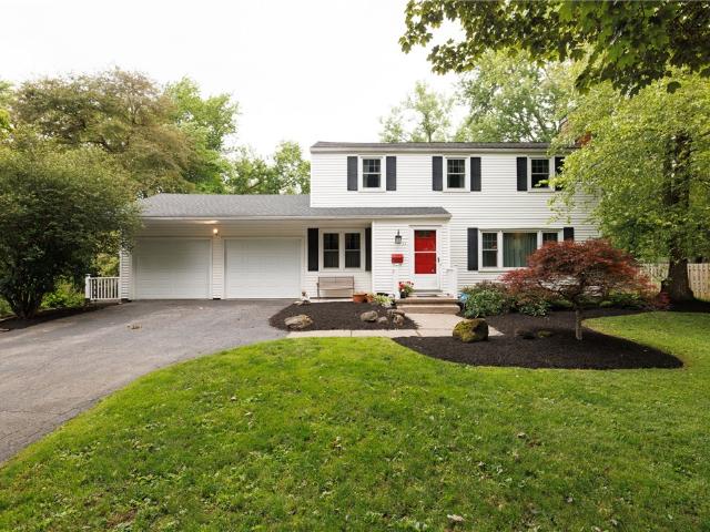 11 Colonial Drive