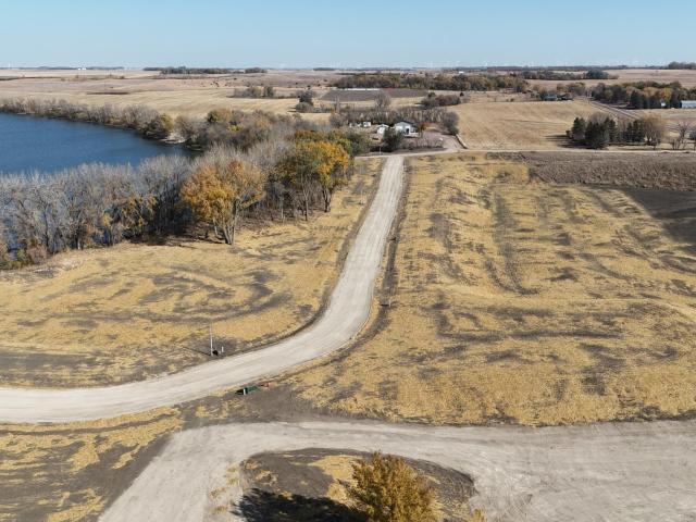 11 Cottonwood Lake Boulevard