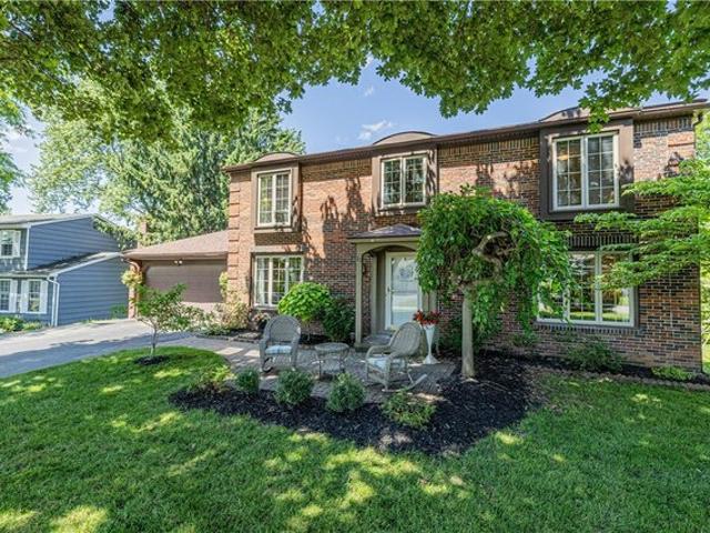 11 Country Downs Cir, Fairport, NY 14450