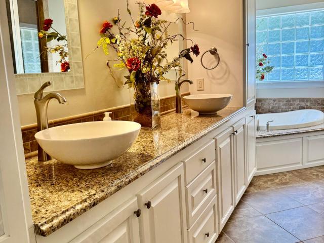 11 Country Squire Road