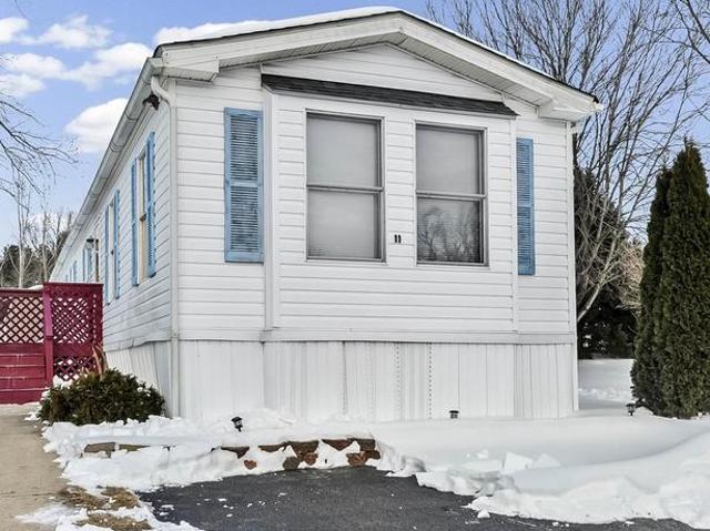 11 Creekside Drive