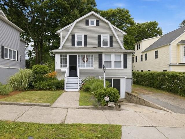 11 Crescent Hill Ave, Lexington, MA 02420