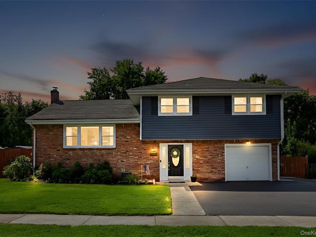 11 Crestwood Drive