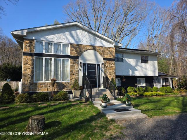 11 Cub Ln, Jim Thorpe, PA 18229 | MLS #PM 140834 | Compass