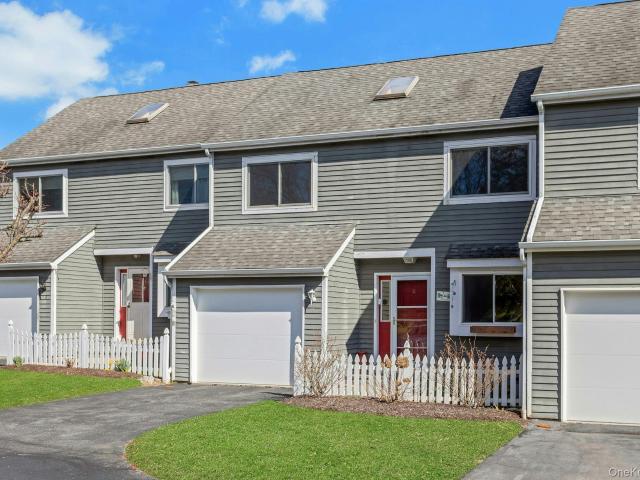 11 Cushing Green S, Pawling, NY 12564 | MLS #980295 | Compass