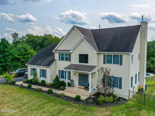 11 Cutter Ct, Cream Ridge, NJ 08514